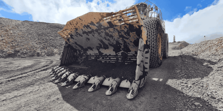 Choosing the Best Bucket Lip Systems for Excavators & Loaders